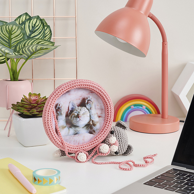 Ravelry: Kitten Picture Frame pattern by Irene Strange