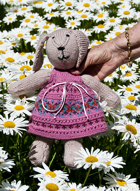 Ravelry: Rabbit pattern by Lois Daykin