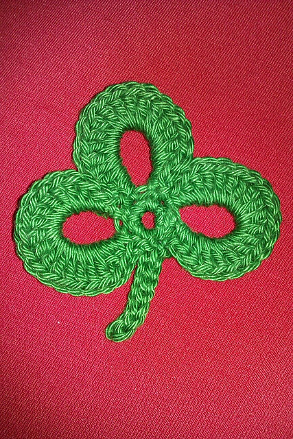 Ravelry: Shamrock pattern by Dieuwke la Roi