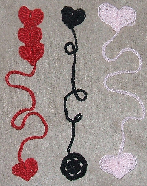 Ravelry: Overlapping Hearts Bookmark pattern by Amelia Beebe