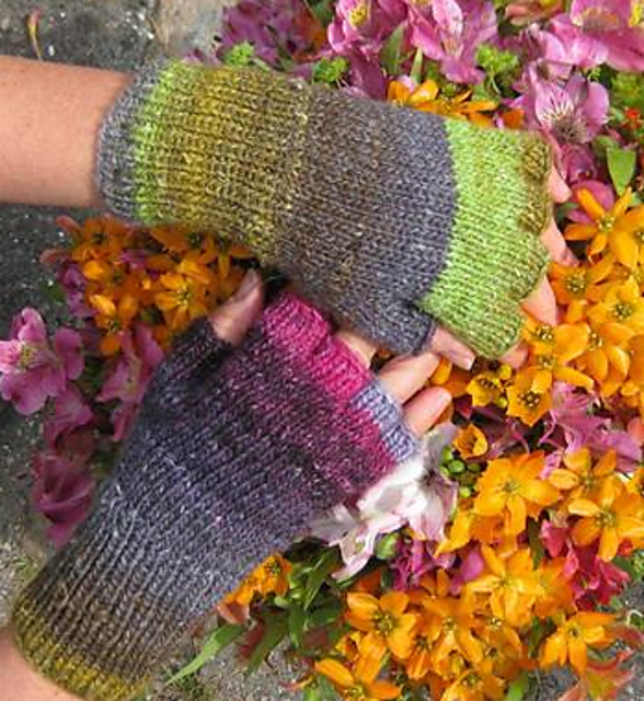 Ravelry: Festlige Fingerløse Vanter pattern by Ditte Larsen