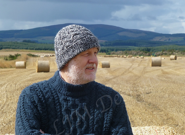 Ravelry: Chunky Cabled Hat and Beanie pattern by LJM Designs