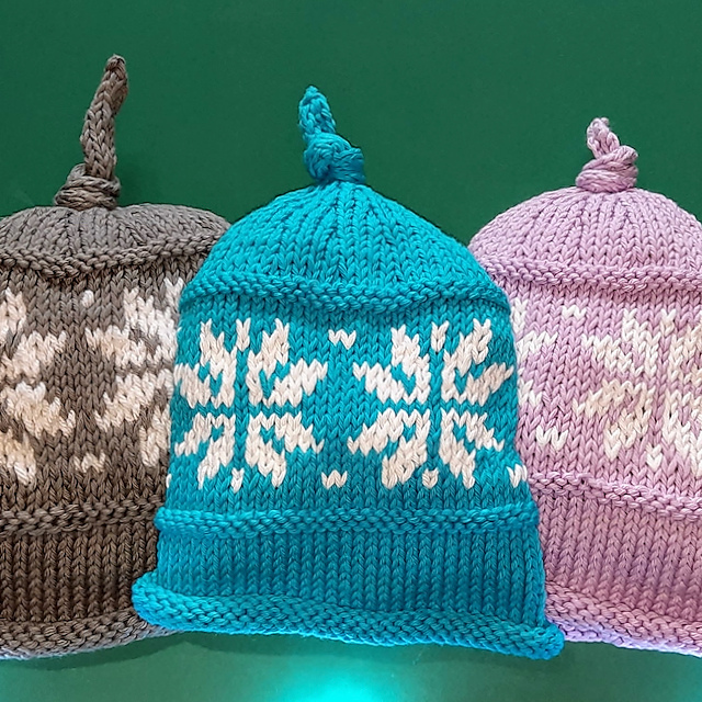 Ravelry: Snowflake Christmas Baby Hat pattern by Karen Helliwell