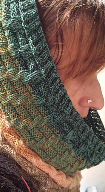 Ravelry: Schlauch "Illusion" pattern by Nicole Reiche