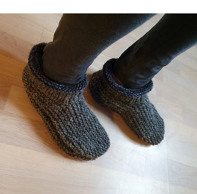 Ravelry: DD Slippers pattern by Marianne Porsborg