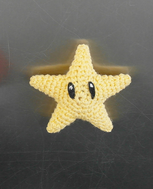 Ravelry: Super Mario star magnet pattern by Erika Elfsberg