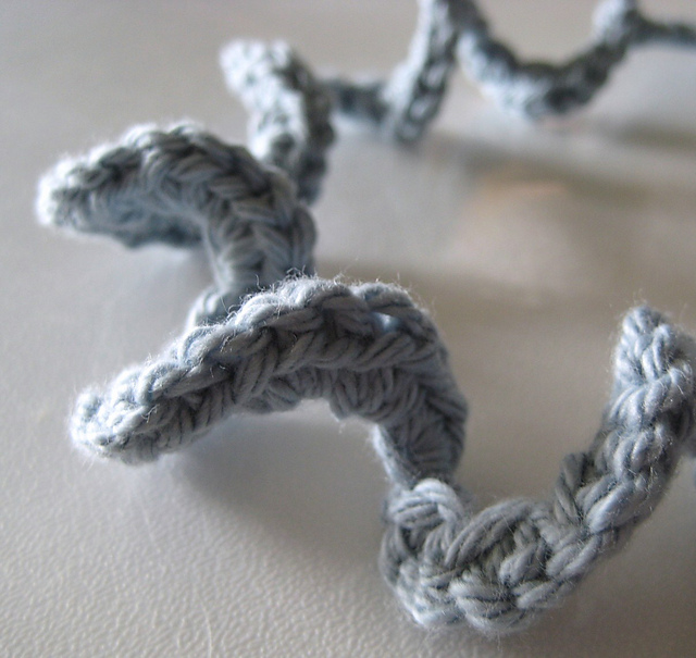 Ravelry: Spiral Necklace pattern by Dominant Hands