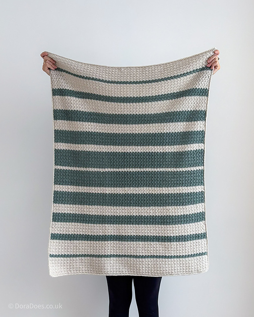 Ravelry: Cross Fade Blanket pattern by Dora Does