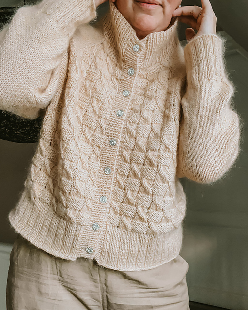 Ravelry: Flette Cardi pattern by Dorte Bak