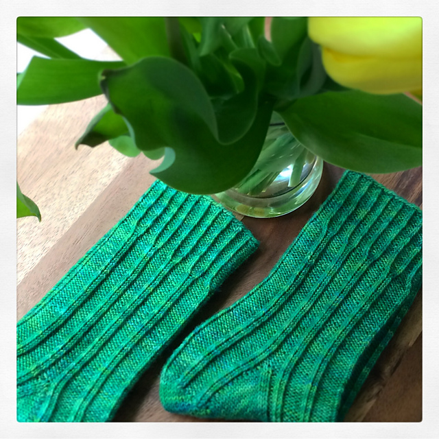 Ravelry: Petersilia pattern by Manuela Keenan