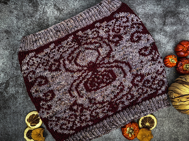 Ravelry: Lady Arachnid Cowl pattern by Dragon Hoard Designs