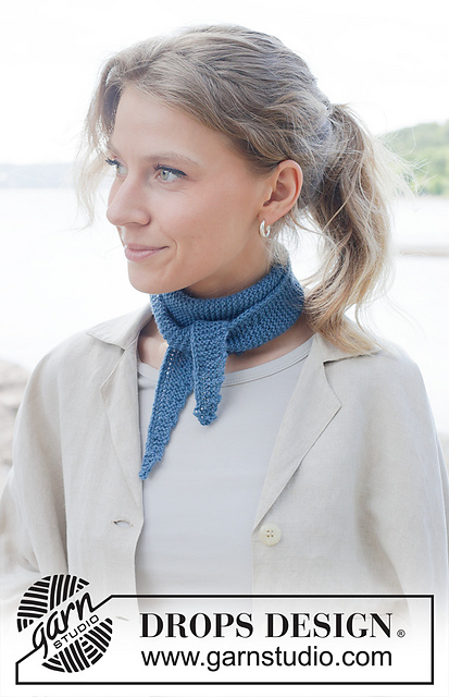 Ravelry: 253-34 Blueberry Hill Scarf pattern by DROPS design