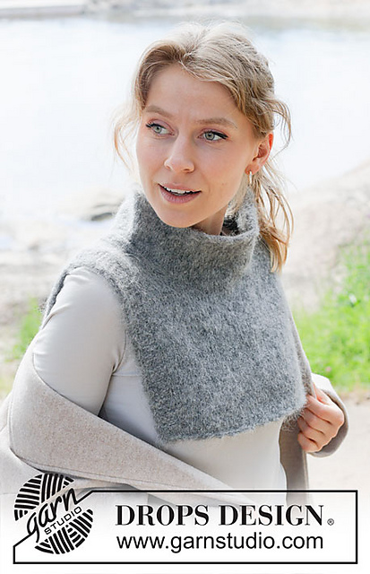 Ravelry: 253-27 Moonlit Tide Neck Warmer pattern by DROPS design