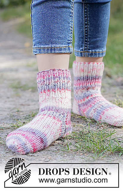 Ravelry: 49-35 Velvet Sky Socks pattern by DROPS design