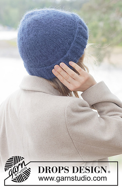 Ravelry: 261-46 Midnight Snug Hat pattern by DROPS design