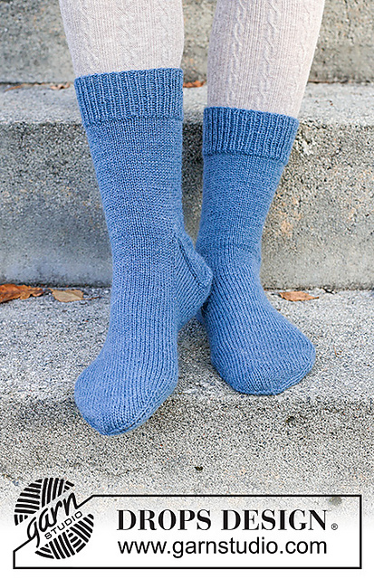 Ravelry: 261-71 Ocean Prism Socks pattern by DROPS design