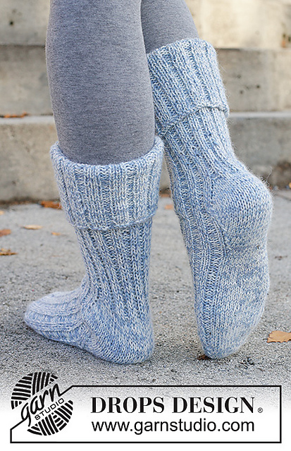 Ravelry: 261-68 Ocean Veil Socks pattern by DROPS design