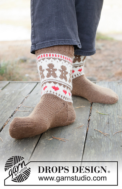 Ravelry: 260-44 Gingerbread Love Socks pattern by DROPS design
