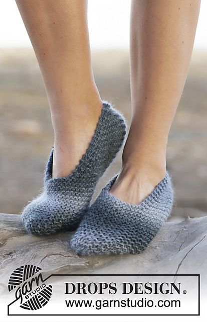 Ravelry: 0-1082 Midnight Storm Slippers pattern by DROPS design