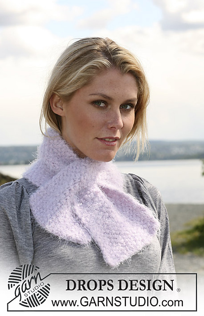 Ravelry: 109-35 Scarf in moss st pattern by DROPS design
