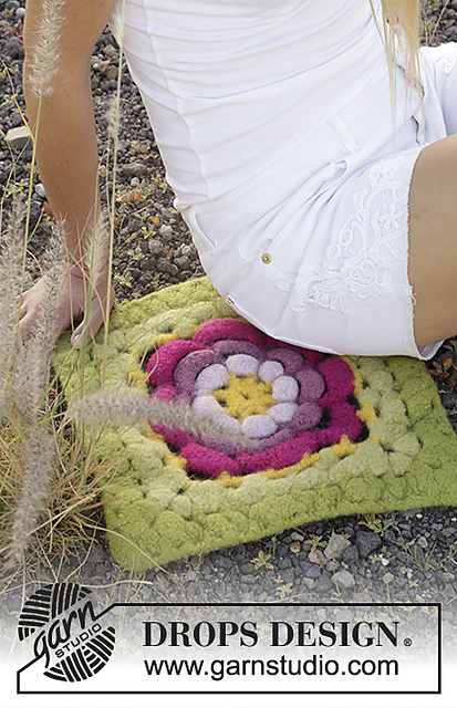 Ravelry: 0-1238 Summer Break pattern by DROPS design