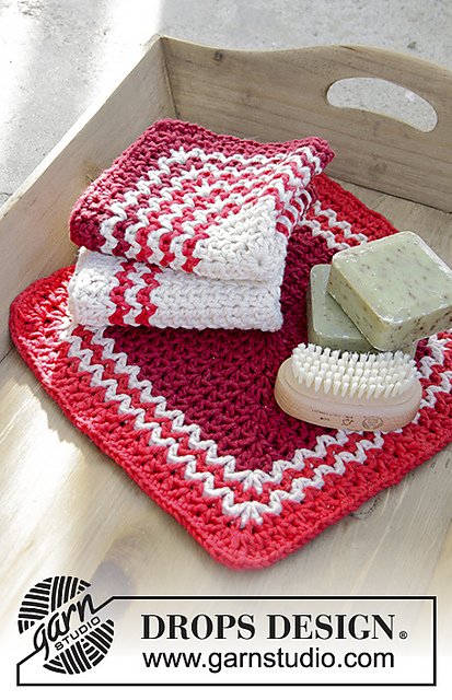 Ravelry: 0-1338 Christmas Ready pattern by DROPS design