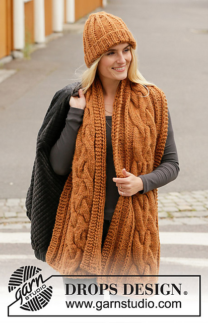 Ravelry: 204-10 b Autumn Twist Scarf pattern by DROPS design