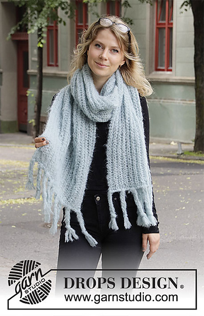 Ravelry: 204-14 Searching for Spring Scarf pattern by DROPS design