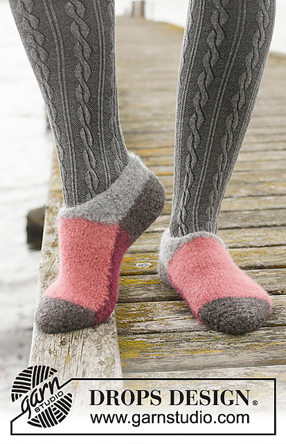 Ravelry: 203-23 Sorbet Slippers pattern by DROPS design