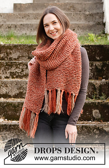 Ravelry: 214-6 Maedhros pattern by DROPS design