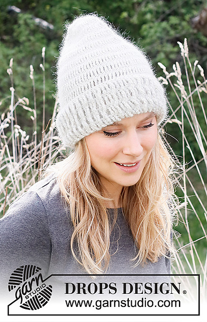 Ravelry: 214-46 Snow Hood pattern by DROPS design