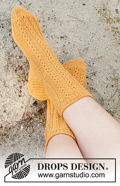 Ravelry: 223-45 Sunshine Comfort pattern by DROPS design