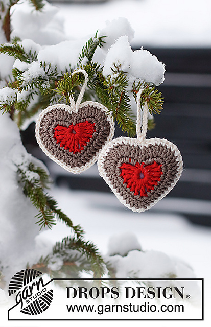Ravelry: 0-1560 Bright Heart Ornaments pattern by DROPS design