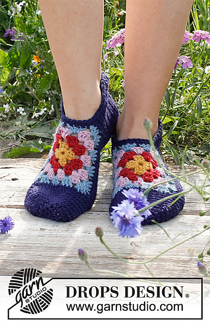 Ravelry: 229-18 Garden Slippers pattern by DROPS design