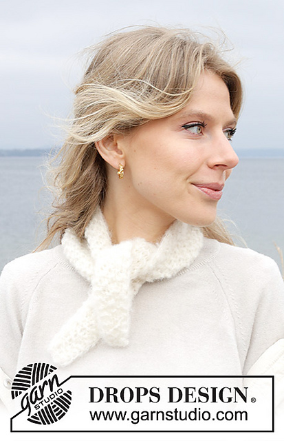 Ravelry: 242-56 Mimie Shawl pattern by DROPS design