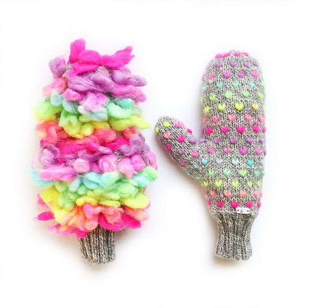 Ravelry: Large Classic Thrummed Mittens pattern by Dubbele Dutch Crafts