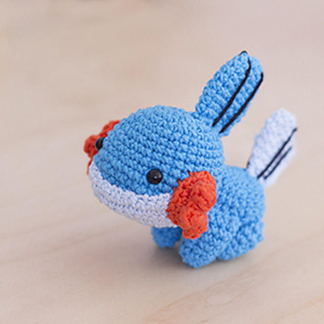 Ravelry: Amigurumi Mudkip pattern by Duende de los Hilos