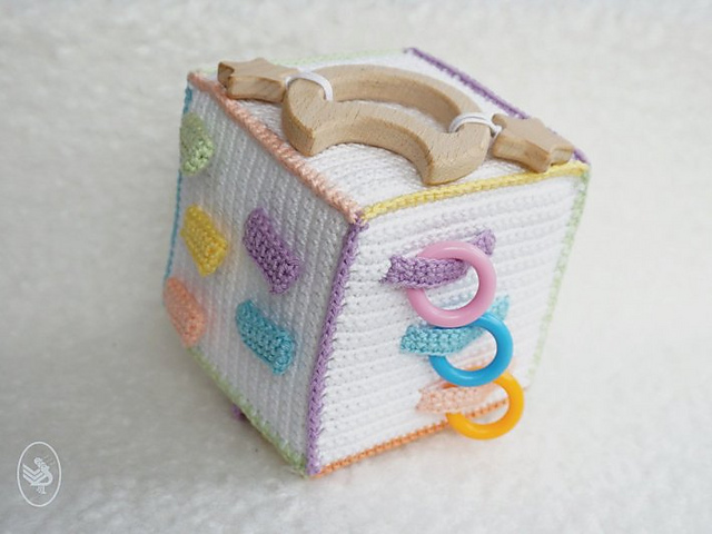 Ravelry: Activity cube pattern by Just Kimberley