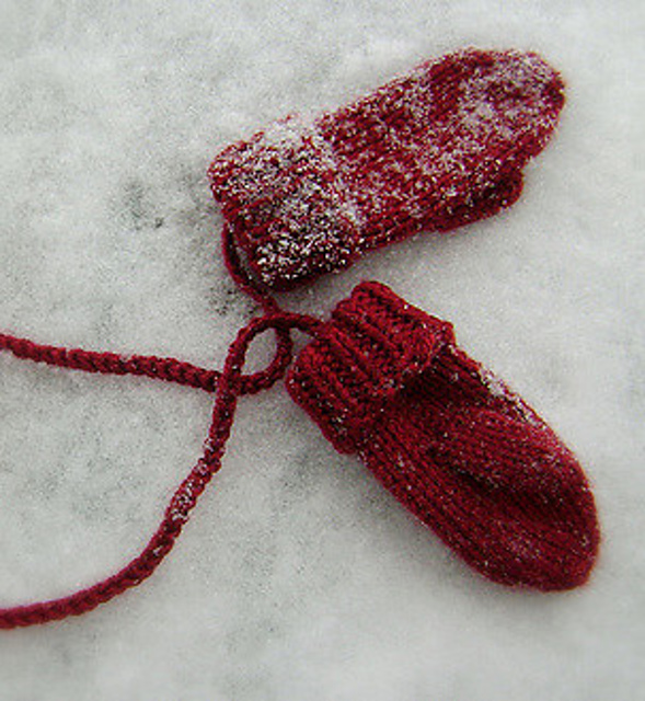 Ravelry: Extra-Toasty Toddler Mittens pattern by Rachel Leverton