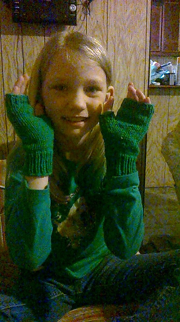 Ravelry: Basic Fingerless Mitts pattern by Julie Hicks