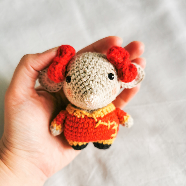 Ravelry: Year of the Rat pattern by Chloe Yuen