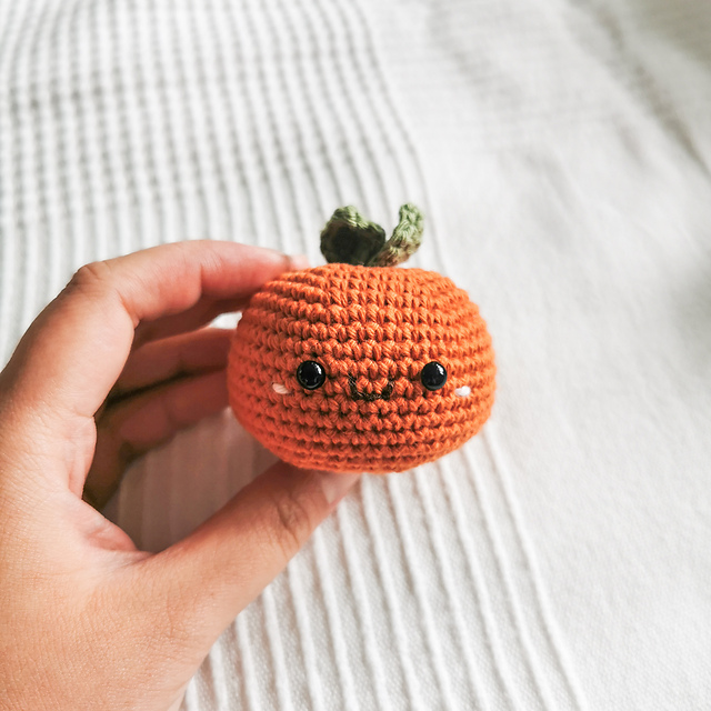 Ravelry: Happy the Clementine pattern by Chloe Yuen