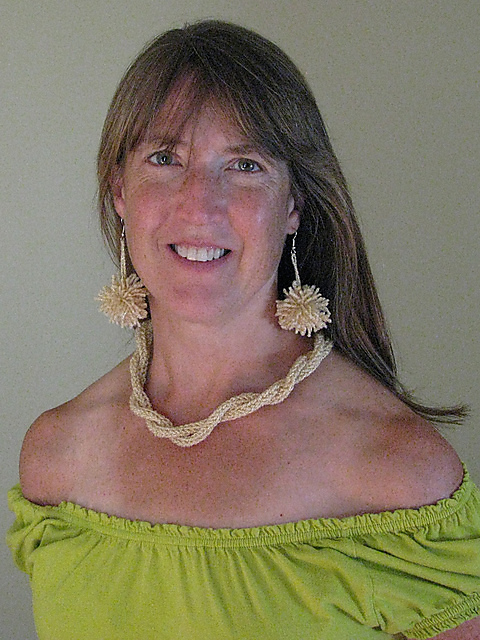Ravelry: Pom-Pom Drops pattern by Ellen M. Puff