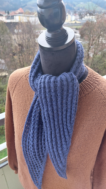 Ravelry: Tesa Scarf by Edita pattern by Edita Radić