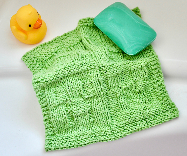 Ravelry: Minecraft Creeper Washcloth pattern by Penolopy Bulnick