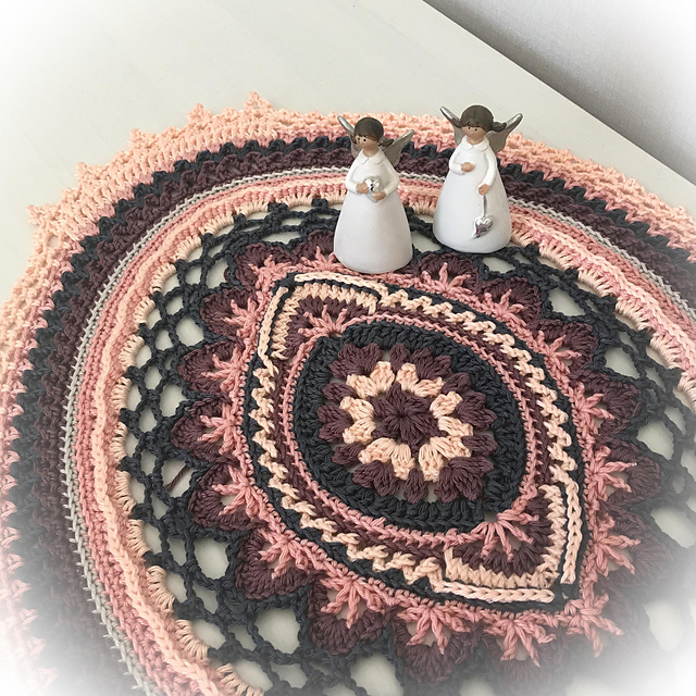 Ravelry: Lisa´s Oval Mandala pattern by Lifestyle By Ella /Elisabeth ...