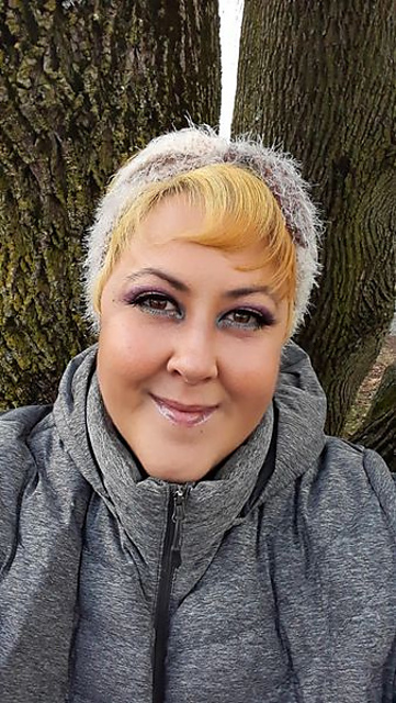 Ravelry: Bowtie Ear Warmer pattern by Amber Ritter