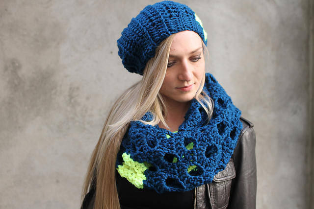 Ravelry: Eyes Cowl & Forks Hat pattern by Linda Skuja