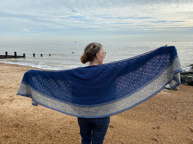 Ravelry: Heoga pattern by Elizabeth Williamson