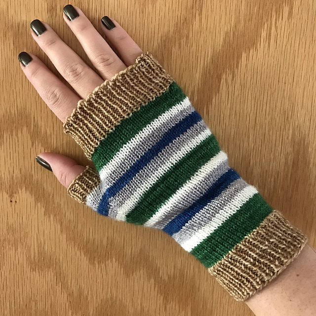 Ravelry: Fan Warrior Mitts pattern by Lauren Brien-Wooster
